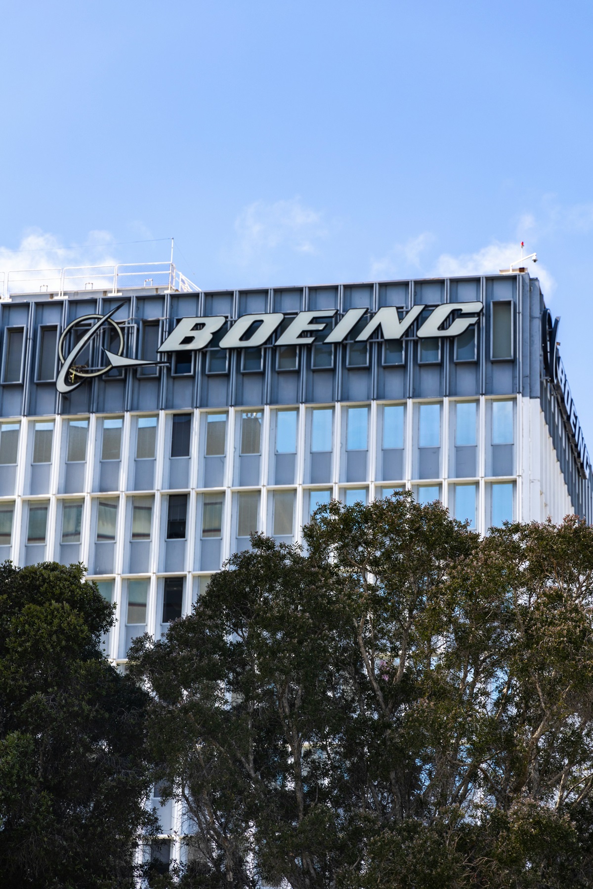 Boeing Acquires 319,000 SQFT Flex Building in Everett for $54MM - The ...